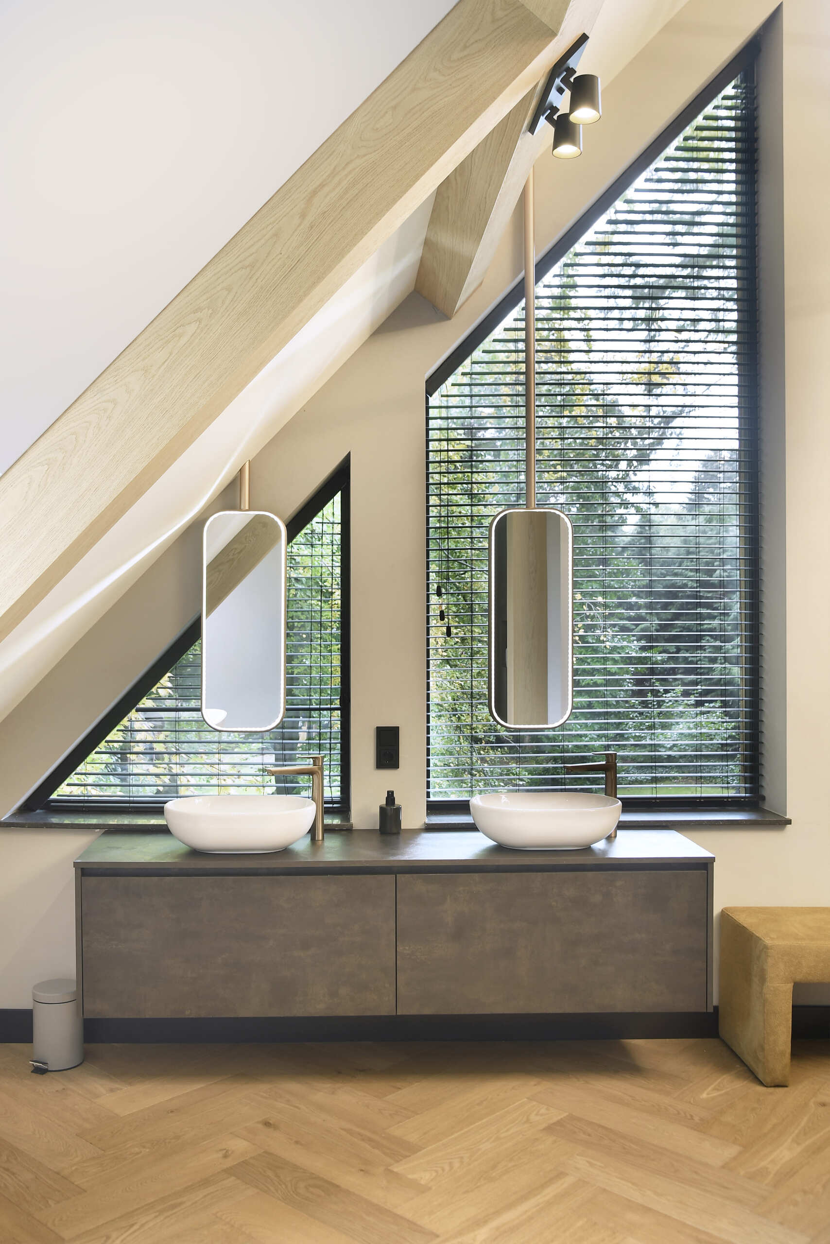 Badkamer vloer: is een houten vloer geschikt? - De Paal Parket